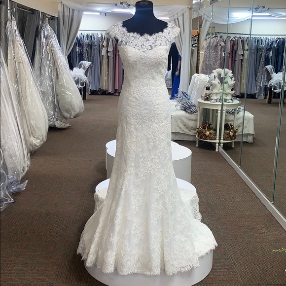 Allure Bridals | Dresses | Allure 900 | Poshmark